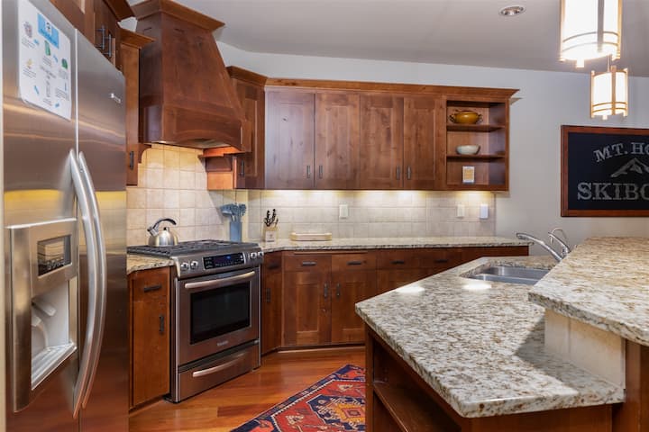 Grand Lodge 15 At The Official Collins Lake Resort - Mount Hood, OR