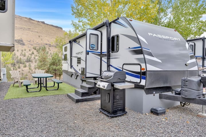 Lake Simtustus-d21: Rv Rental- Keystone Passport 3 - Madras, OR