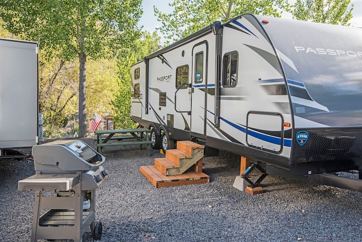 Lake Simtustus-d21: Rv Rental- Keystone Passport 3 - Madras, OR