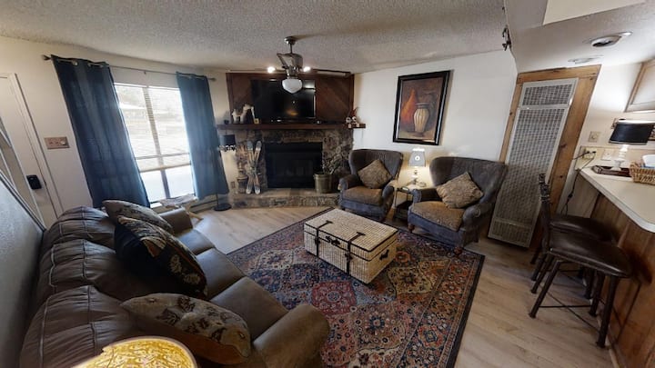 Grandview 2 R. Hideaway - In Town - Satellite - - Red River, NM