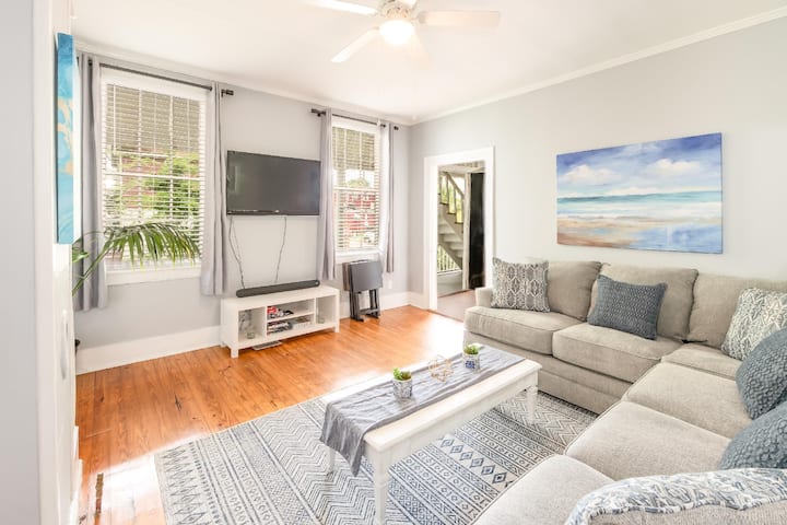 Cozy Downtown Charleston Apt - Charleston, SC