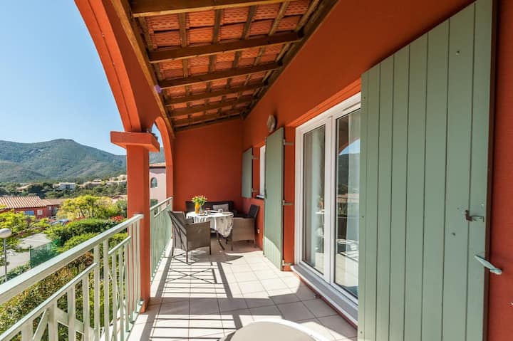 Charming Apartment For 2 Persons In Quiet Location, Sea View, Communal Pool - Théoule-sur-Mer