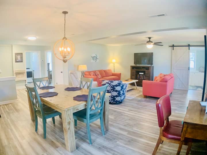 Dog Friendly, Quick Walk To The Beach W/ Linens! - Southport, NC