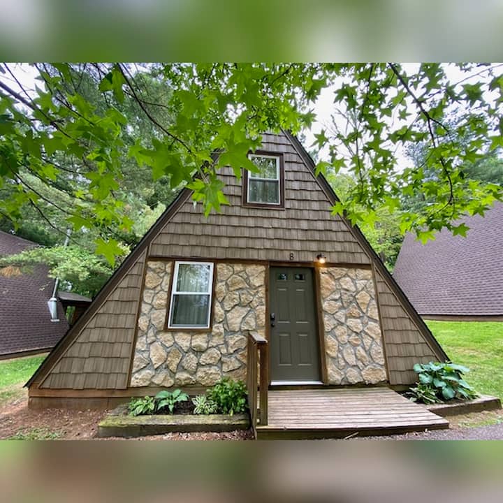 A-frame #08 - Hosted By The Chalets - Hocking Hills State Park, OH