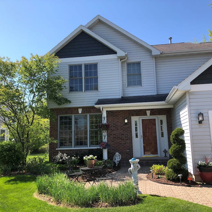 Home In Lake Geneva For Your Whole Family - Lake Geneva, WI