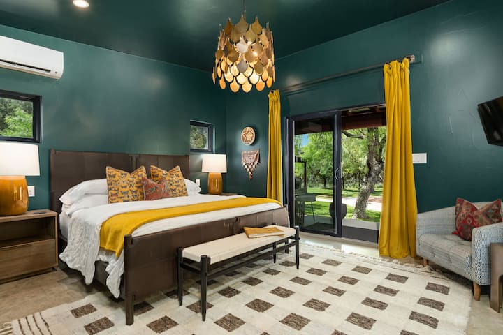 Birdy At Ololo, Hot Tub, Fire Pit, Outdoor Shower! - Fredericksburg, TX