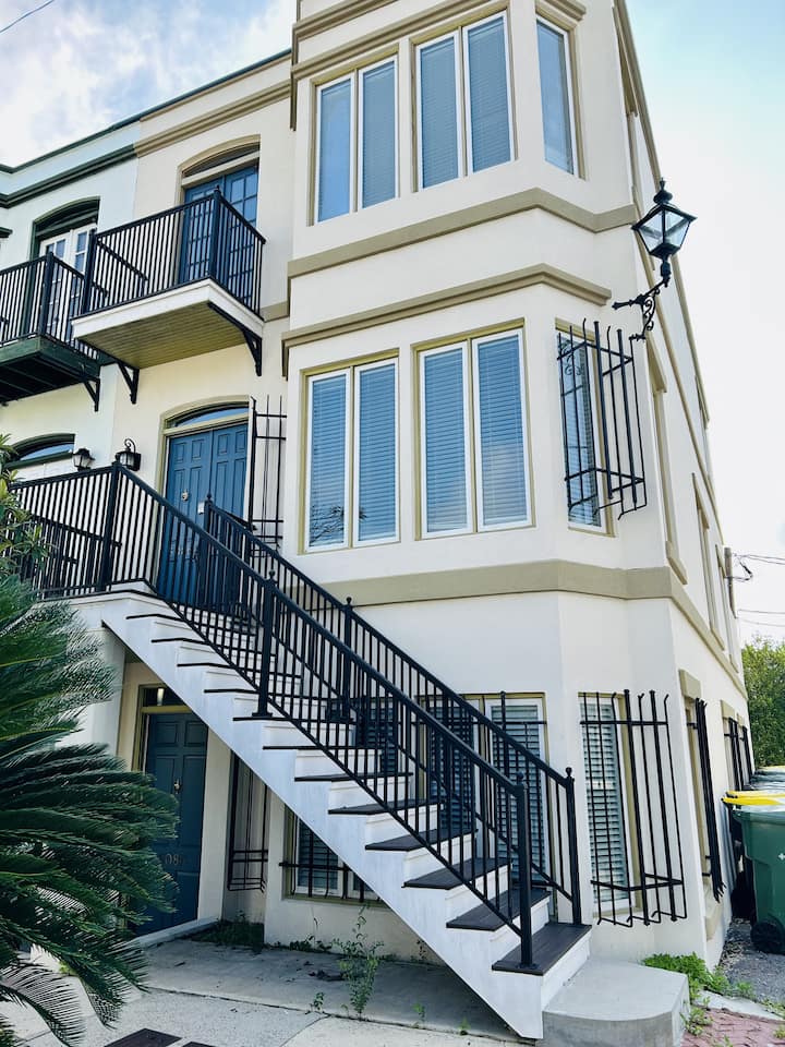 Joseph & Jaclyn’s Place- All Three Stories! - Savannah, GA
