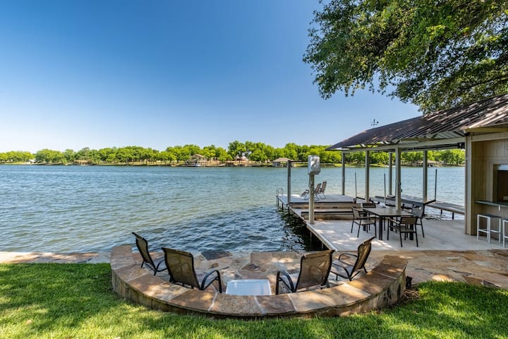 Bonnie Brae-lakefront Getaway W/jet Ski & Boat Lift - Lake Buchanan, TX