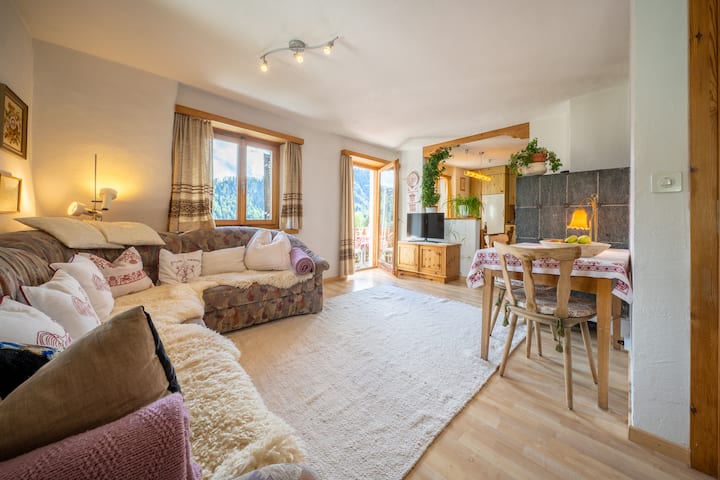 Chasa Rosa 2: 2.5-room Apartment In The Idyllic An - Scuol
