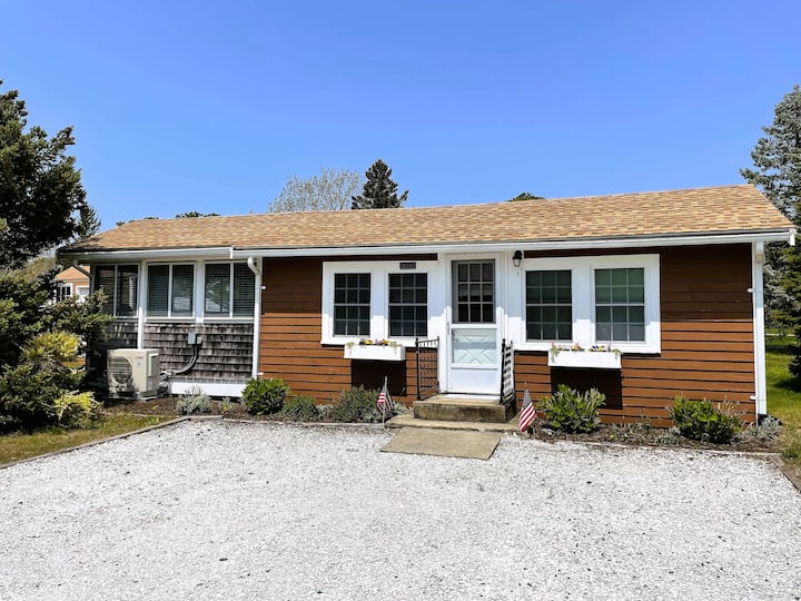 The Ocean Cottage/walk To Beach For 2 To 4 - Eastham, MA