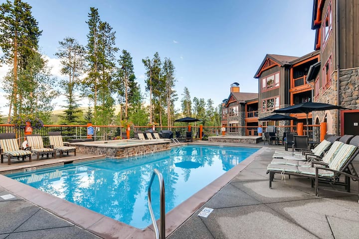 Luxury Ski-in/out 2br With Pool, Hot Tubs & Gym - Breckenridge, CO