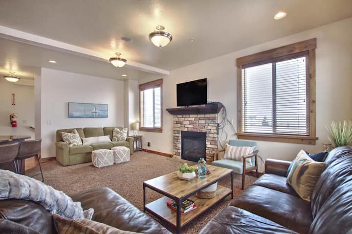 The Seasons - Wasatch. Modern And Awesome Location - Garden City, UT