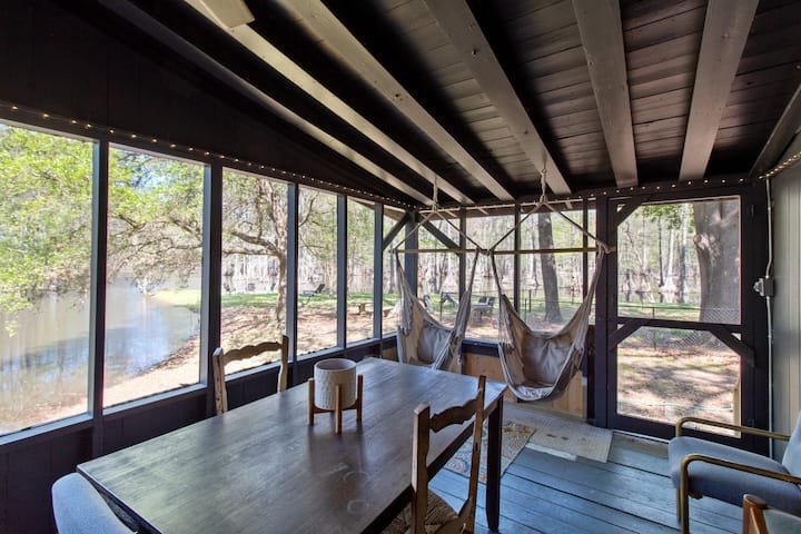 Emerald Cove Lakeside Cabin | Paddle, Relax,unwind - Shreveport, LA