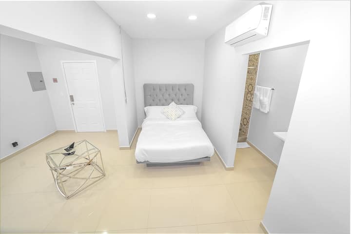 Studio/desk/private In Tj Near Us Border - Tijuana