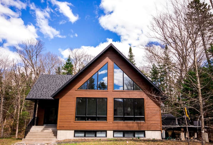 3bdrm Zen Private Chalet - Spa\/firepit\/ski, 3bdrm Zen Tremblant Chalet - Ski\/hike\/swim - Mont-Tremblant