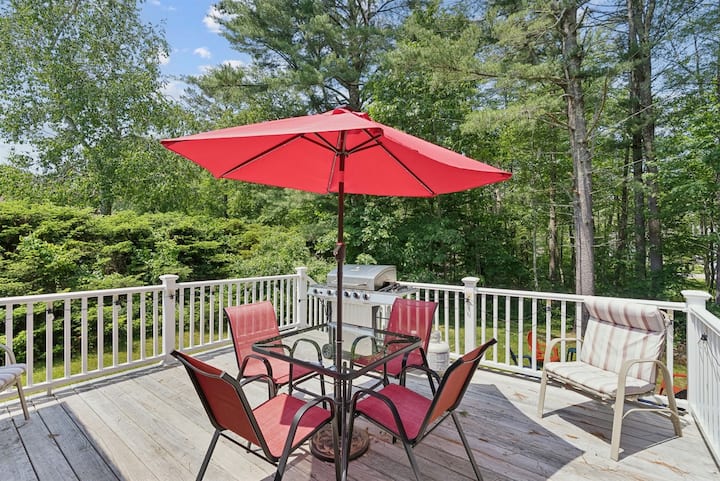 Walk To Dock Square! - Freshly Renovated Charmer! - Kennebunk, ME