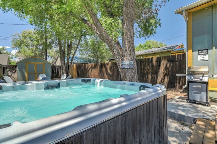 The Vibrant Victorian! Bbq Grill & Fire Pit! - Colorado Springs, CO