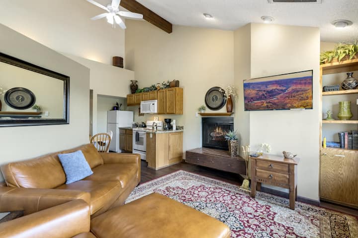 Country Club Condo - Flagstaff, AZ