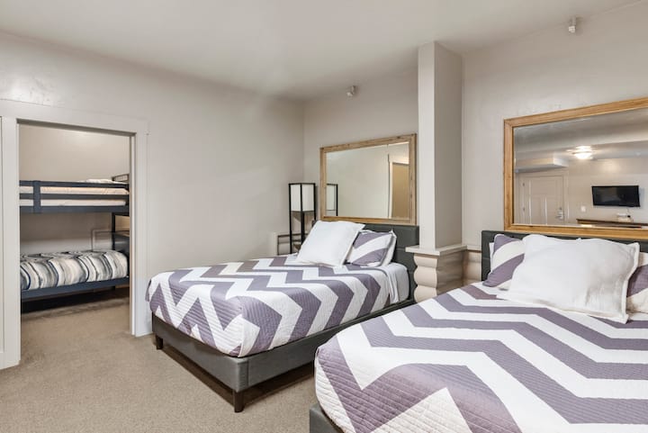 Sunrise Resort Room #106 - Bear Lake