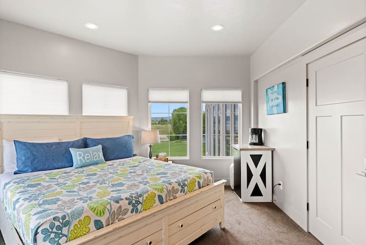 Sunrise Resort Room #308 - Bear Lake