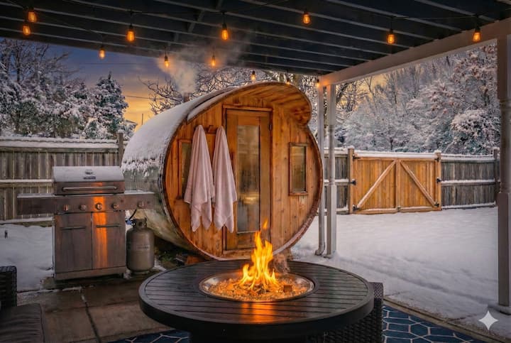 Insta-worthy Beach House | Serene Backyard, Sauna - St. Catharines