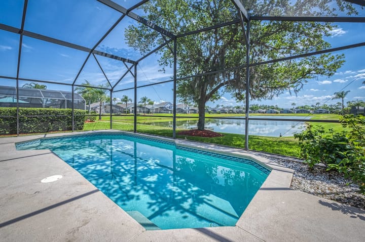 Spacious Lakefront Home With Pool & Resort Perks - Kissimmee, FL