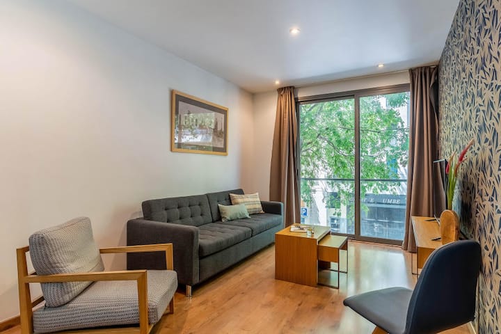 Ab Sagrada Familia - Gaudí I-i - Barcelona