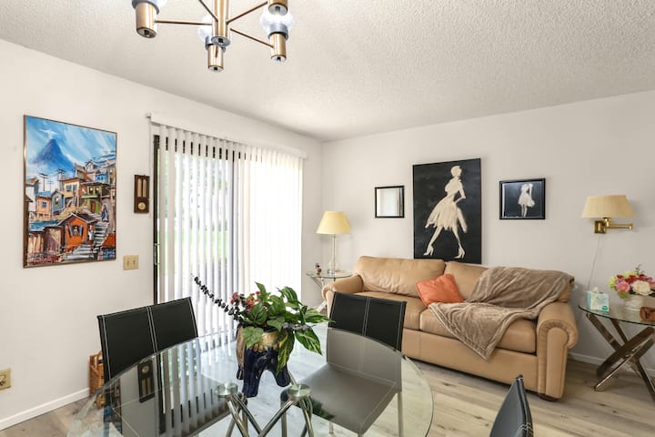 Ramon Lakeview 2bd/1.5ba Two Story Condo - Cathedral City, CA
