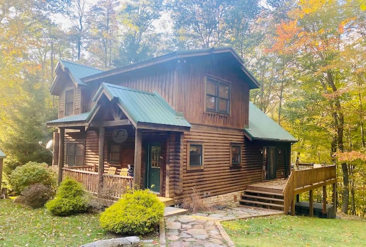 Knotty Dog Lodge- Hot Tub, Fire Pit, Pet Friendly! - Deep Creek Lake, MD