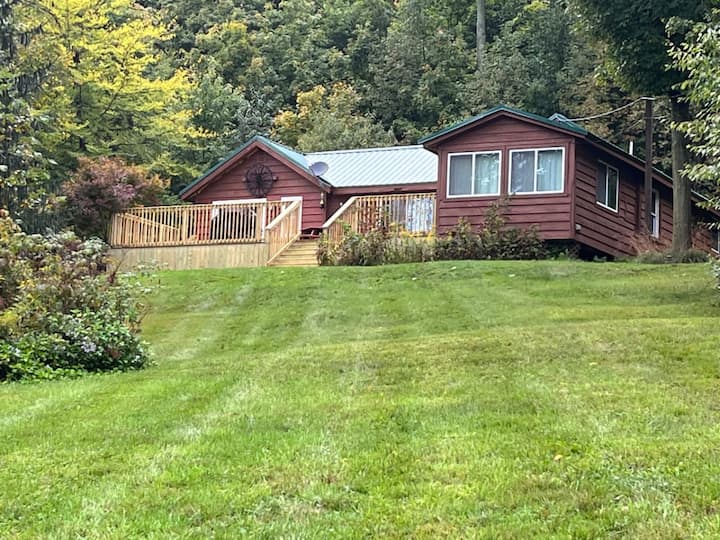 Cabin On 5-acres W/ Rolling Hill Views | Near Lake - Chautauqua Lake, NY