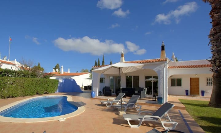 16 Centeanes Fabulous Location Just Short Walk To The Beach - Carvoeiro