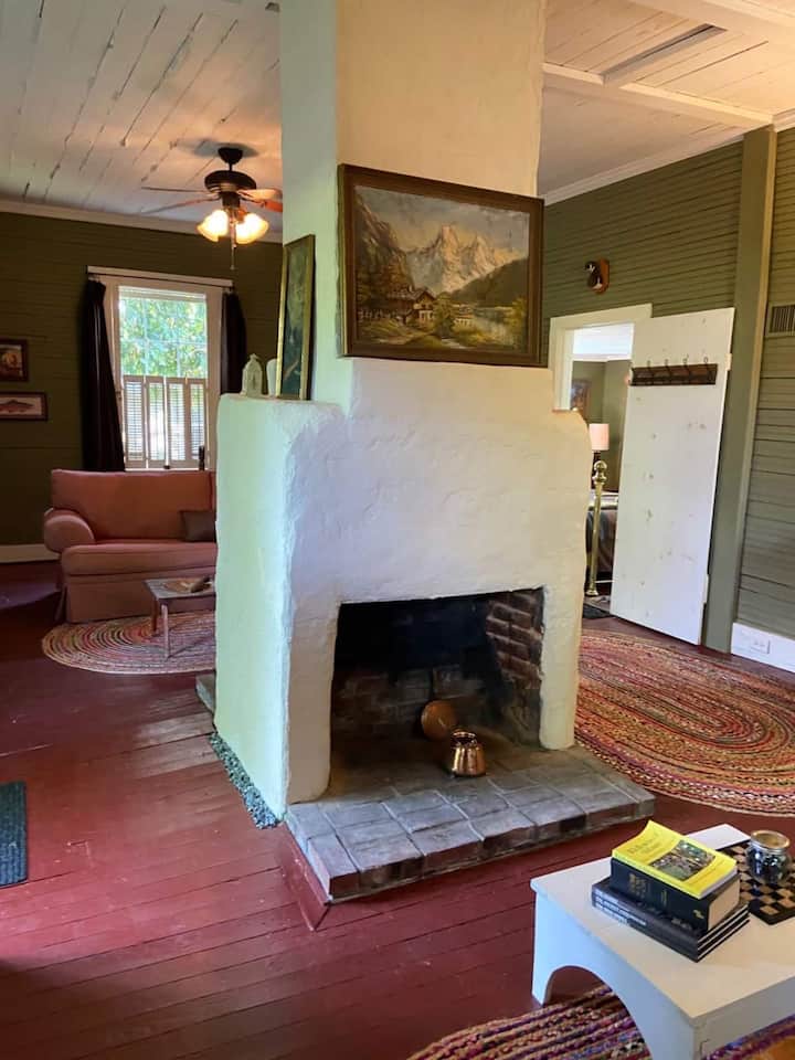 Woodland Cottage At Historic Brookfield Estate - Griffin, GA