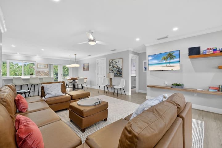 New Owner Fresh Design And New Furnishings Throughout! - Sanibel, FL
