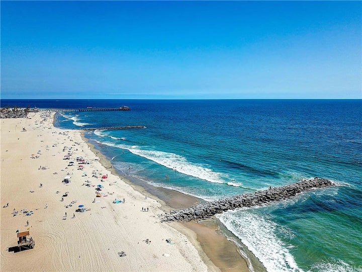 Wake Up In Your 3-bedroom Beach Home! C2 - Newport Beach, CA
