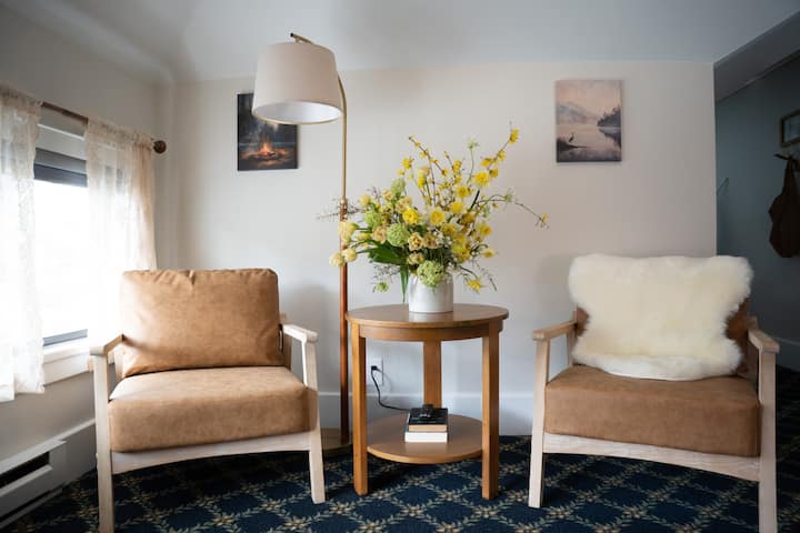 River Front Airbnb - Rock Creek Apartment- Apt. #6 - Missoula, MT