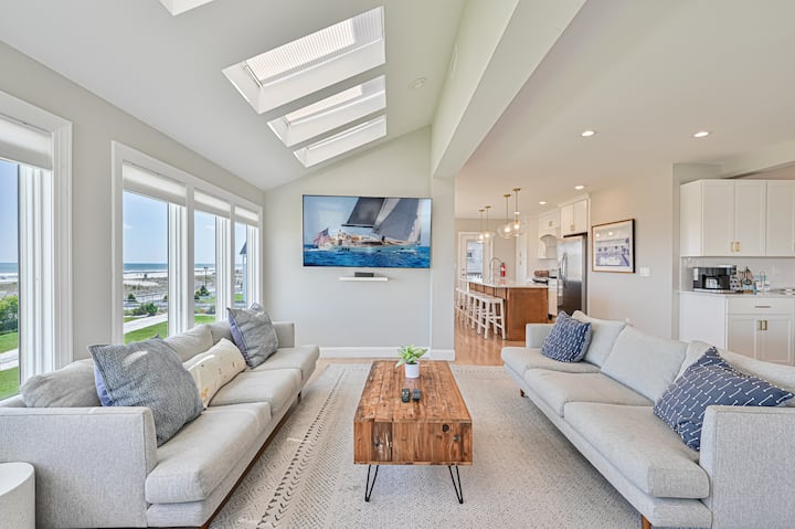 Unreal Ocean Beach Pad - Beachfront & Boardwalk - Atlantic City, NJ