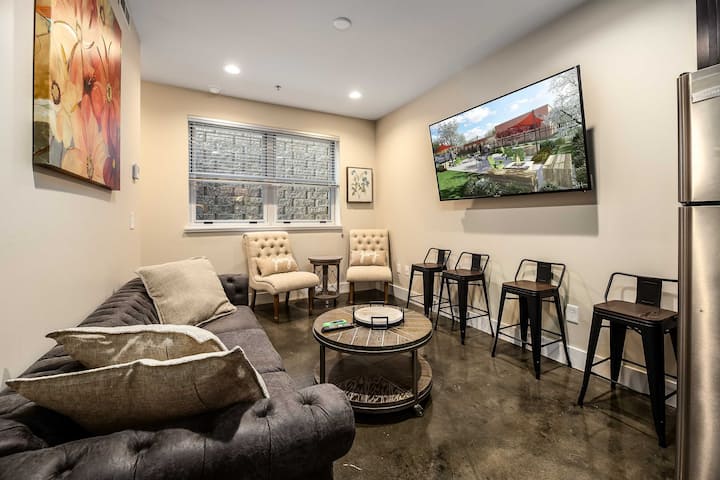 The West End Flats • Downtown • Free Parking - Roanoke, VA