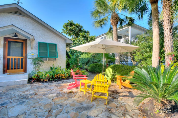 Sunny Showers - Walk To Beach, Village, Pier, And - Jekyll Island, GA