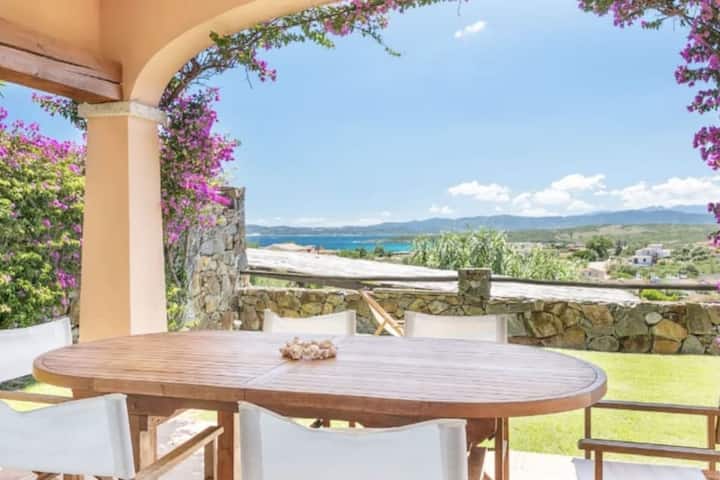 Villa Regina In Stintino Mit Privatem Pool Und Bezauberndem Meerblick - Stintino