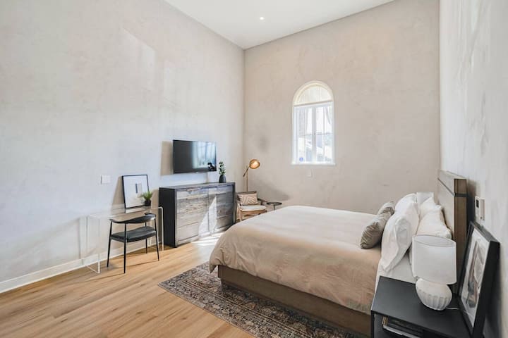 Casa Castillo Studio 3 - Santa Barbara, CA