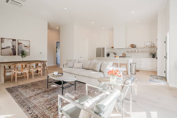 Casa Castillo Apartment 4 - Santa Barbara, CA