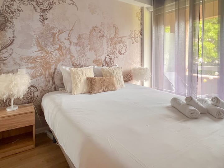Palm Beach Romantique Jacuzzi - Annecy-le-Vieux