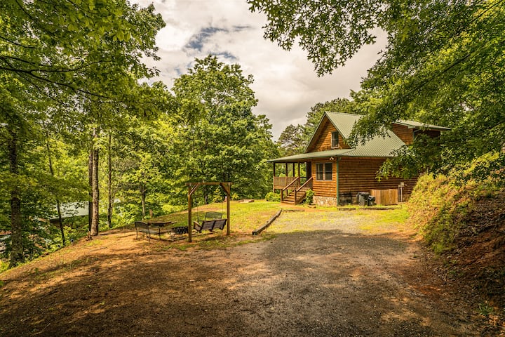Elk Crossing | Sleeps 6, Hot Tub, Mins From Town! - Bryson City, NC
