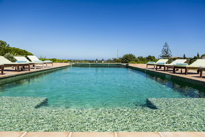 500 M² Villa ∙ 6 Slaapkamers ∙ 12 Gasten - Olhão