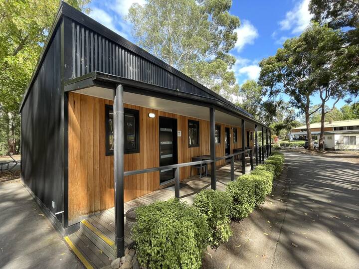 Studio Cabin (Sleeps 2) - Healesville