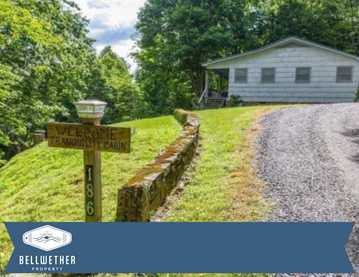 Tranquility Cabin | Rustic Mtn Retreat For 6 - Maggie Valley, NC