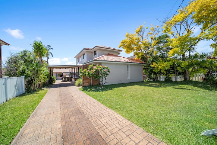 Karinya Jervis Bay - 4br Home & Optional Studio - Sanctuary Point