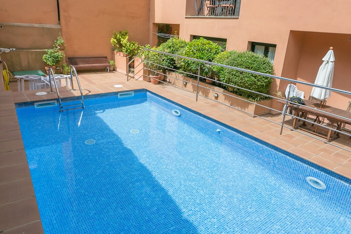 2 Bed. Gf Apartment In Center Of Begur, W Shared Pool & Parking (H62) - Begur