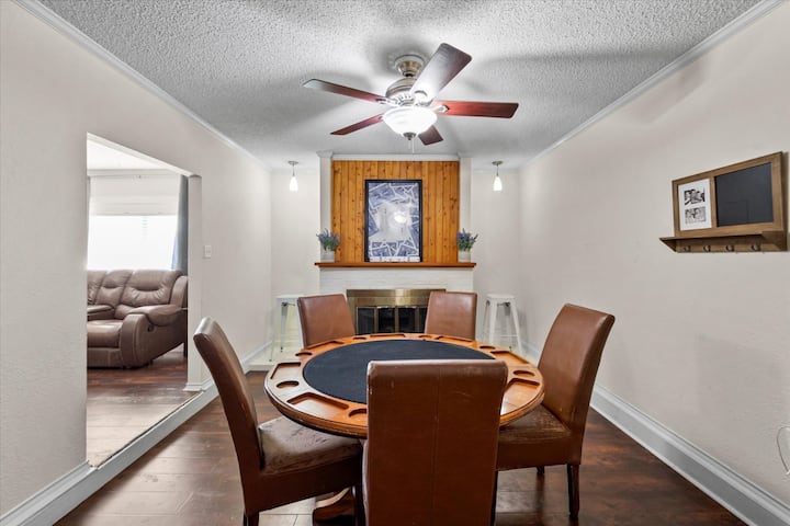 Sleeps 8: Poker Table: Minutes From Ttu - Lubbock, TX