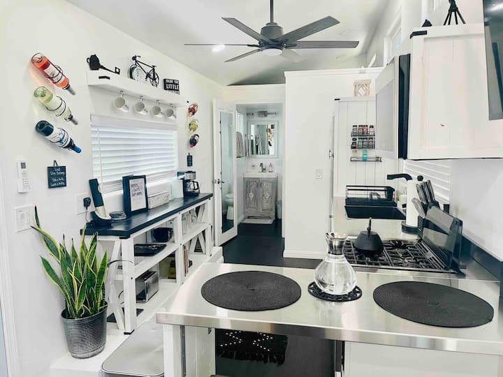 Boutique Tiny In Templeton | Modern Wine Country - Templeton, CA